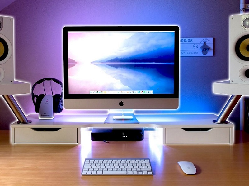 Mesa gaming, ¿el complemento perfecto? - Sillas Gaming Baratas